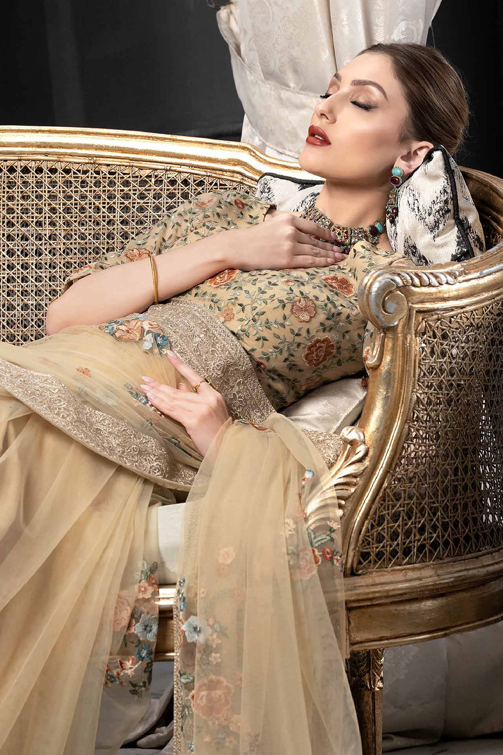 Products – Nishat Boutique