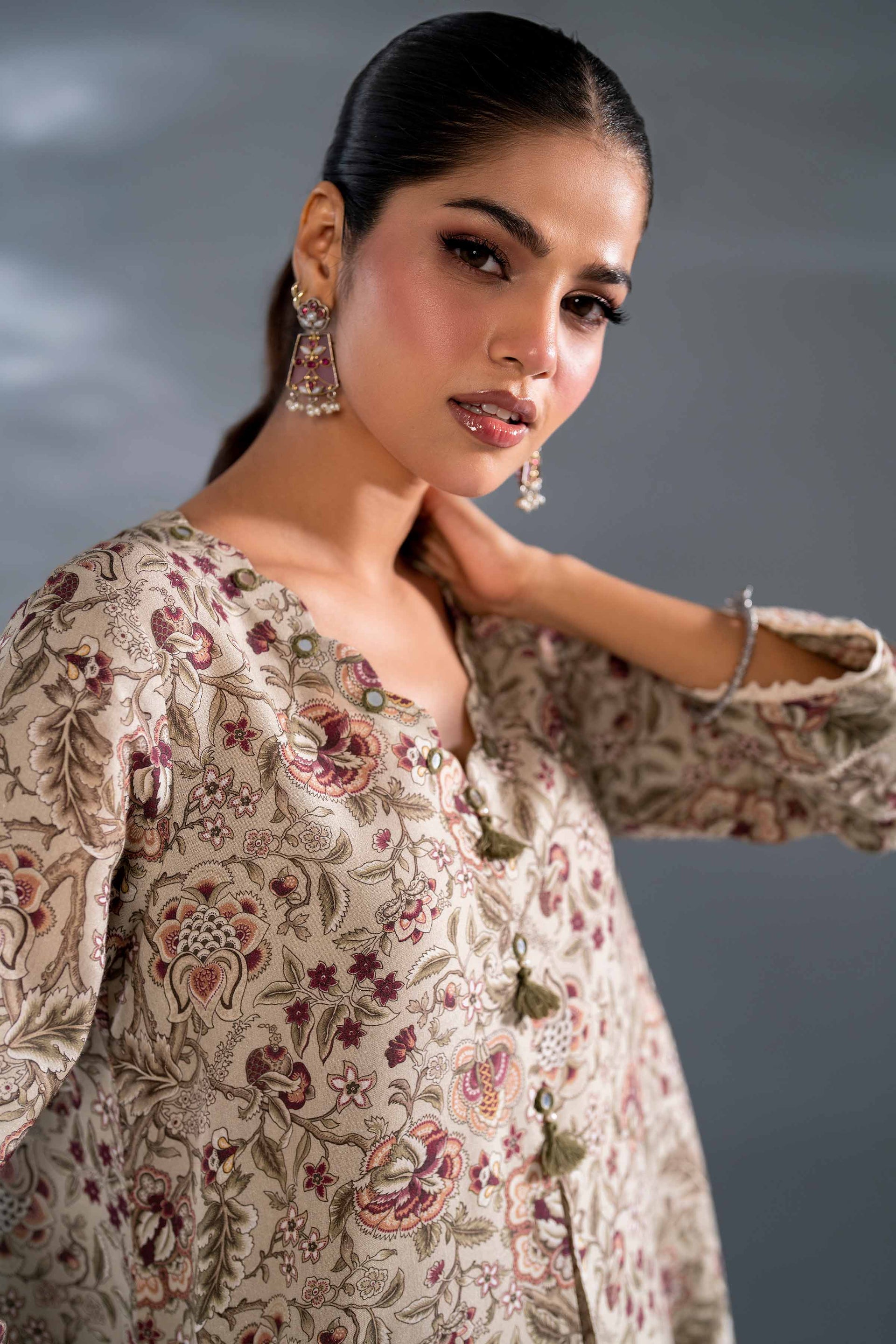 Stitched Suits For Women In Pakistan – MRQOI